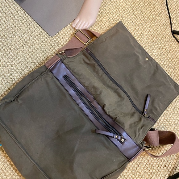 G.H. Bass & Co. | Bags | Gh Bass Laptop Bag | Poshmark